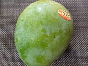 沖縄産！幻の「キーツマンゴー」の食べ頃、保存方法、切り方を「果物のプロ」が解説！ | 名古屋グルメ ぱるとよ